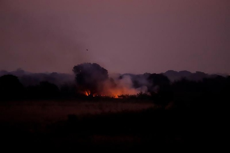 Asunción se asfixia entre el humo de los incendios en el río Paraguay ...
