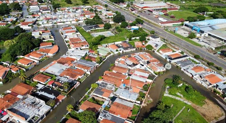 Sectores de Biruaca en Apure aún siguen inundados - Radio Fe y Alegría ...