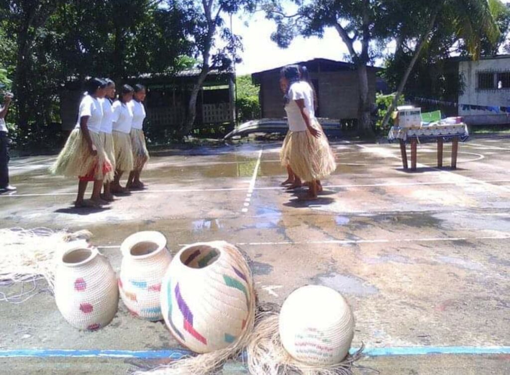 Warao: resistencia, adaptación y crecimiento profesional - Radio Fe y ...