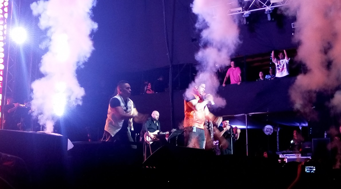 Jerry Rivera y Elvis Crespo prendieron la rumba en el CCCT