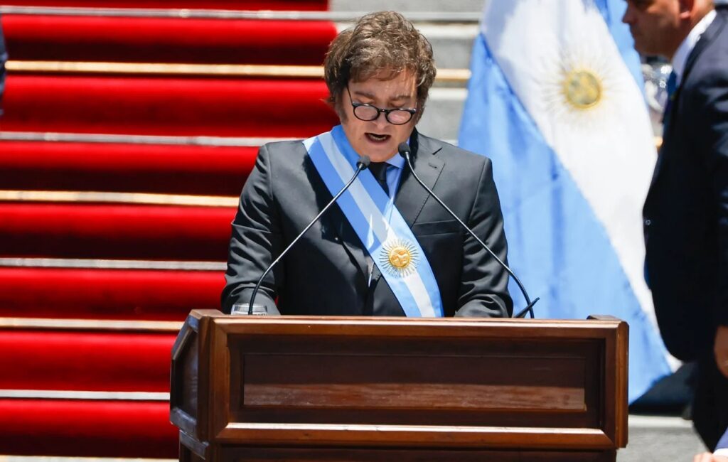 Javier Milei asume la presidencia de Argentina
