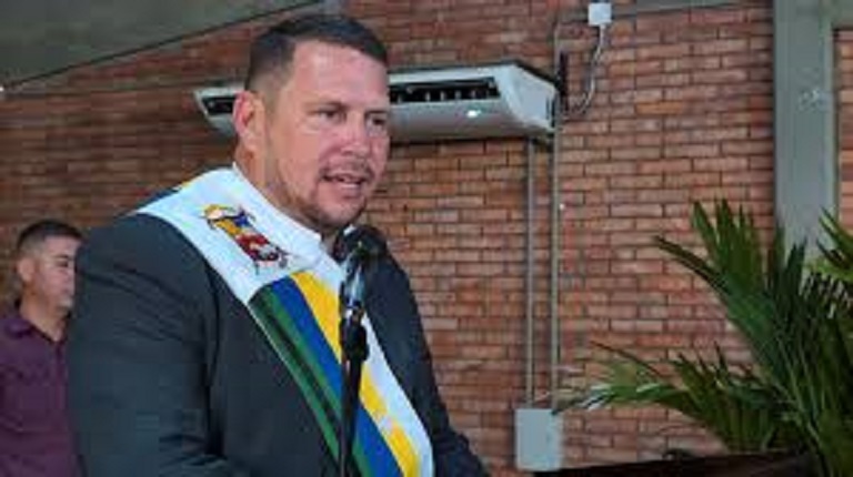 Alcalde José Ángel Ramírez insta a las FAN a proteger al pueblo